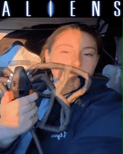 Face hugger - Meme by Grumpasaurus :) Memedroid