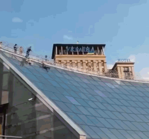 Are we evolving or devolving? - Meme by mustafatopi :) Memedroid